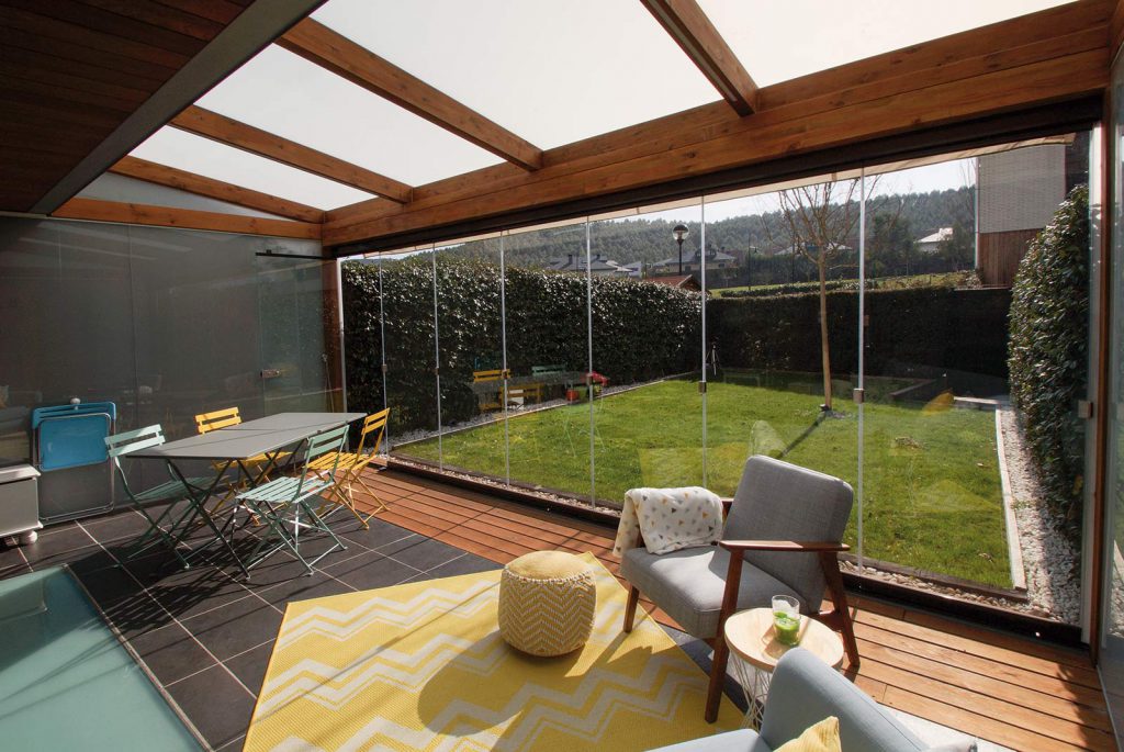 Cerramientos de porches y pérgolas | Proyectos Echarri